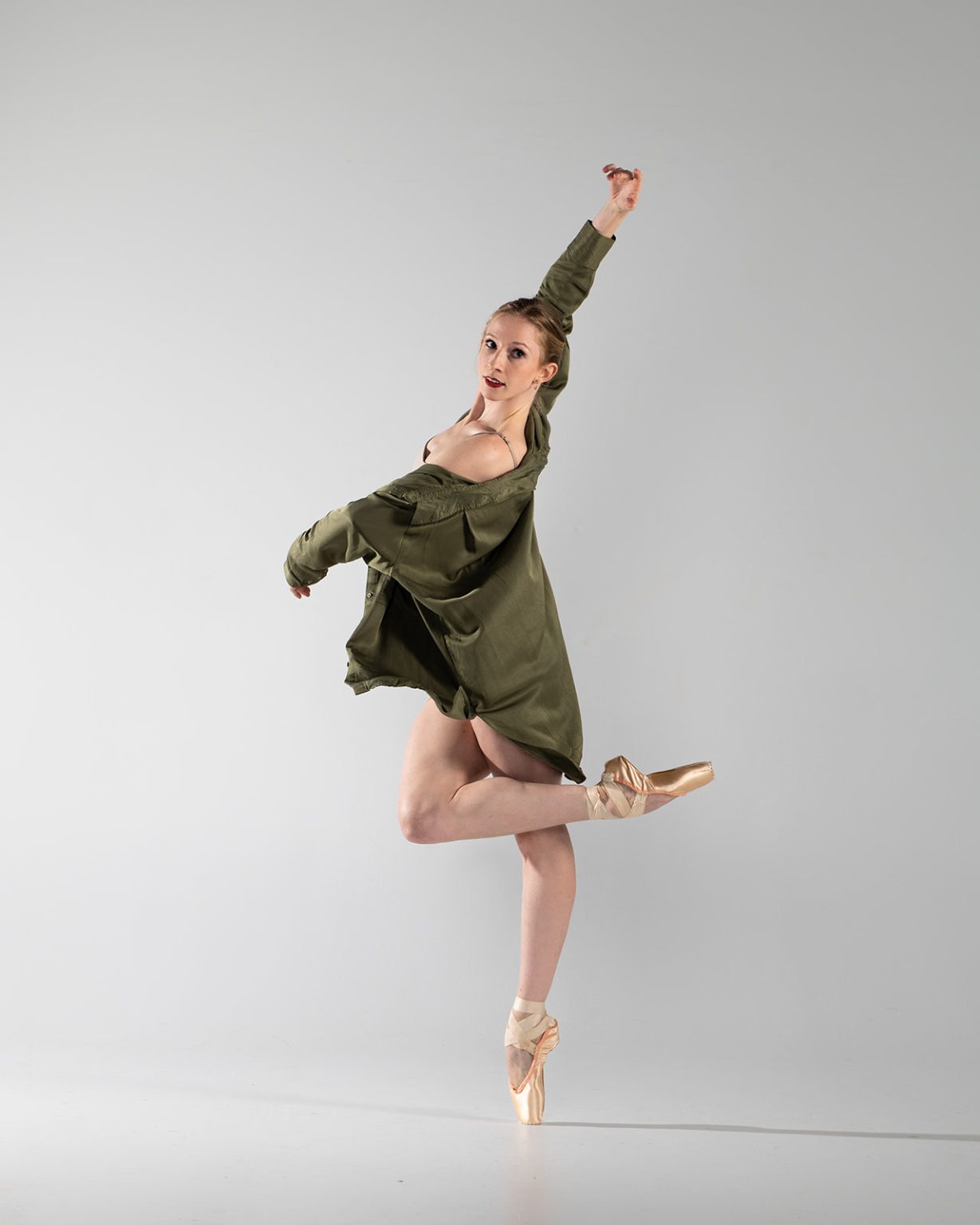 Meet the Dancer: Jessica Lind // Oregon Ballet Theatre – En Face Magazine